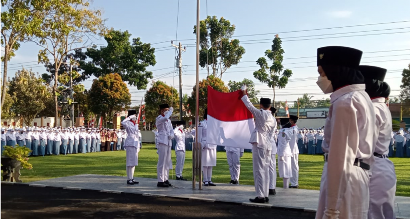 UPACARA DALAM RANGKA MEMPERINGATI HUT RI KE-77 | SMAN 1 Jatilawang